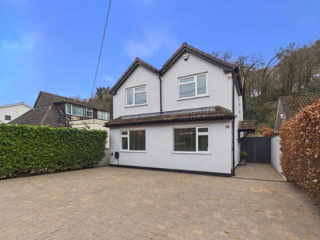 4 Bedroom Detached House