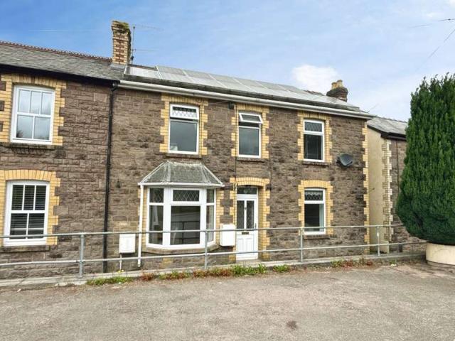 4 Bedroom Detached House