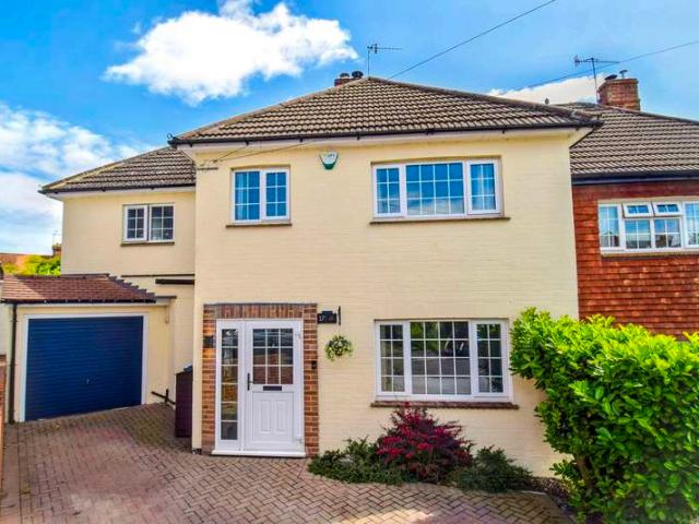 4 Bedroom Detached House