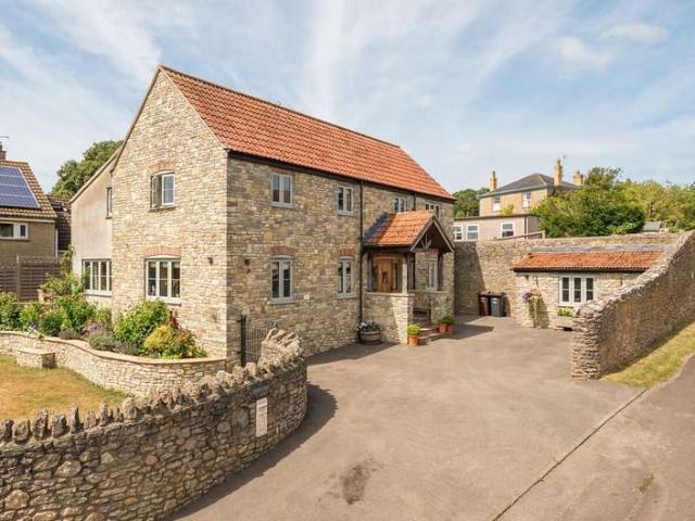 4 Bedroom Detached House