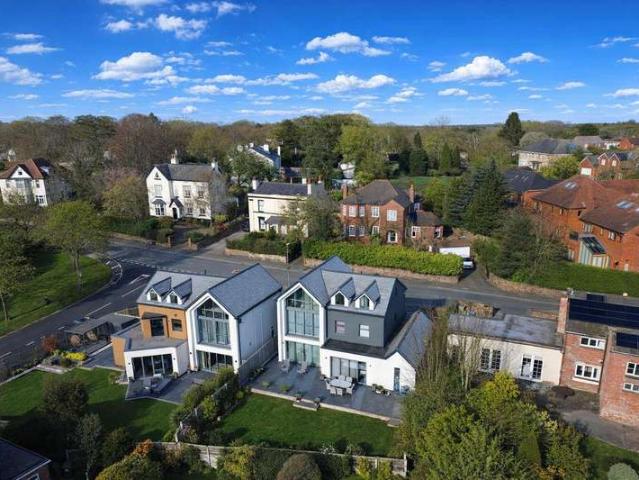 4 Bedroom Detached House