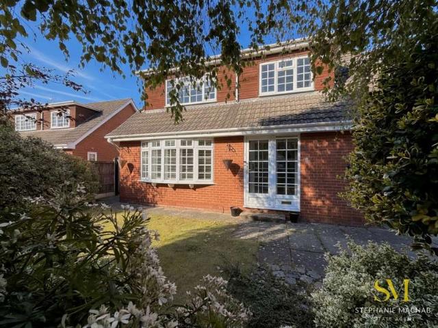 4 Bedroom Detached House