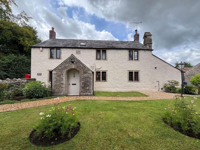 4 Bedroom Detached House