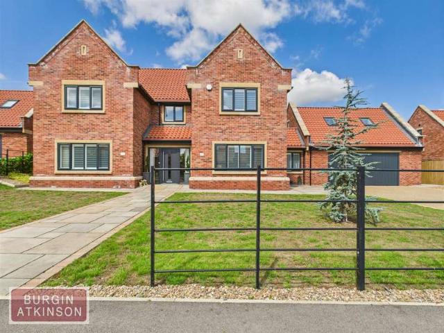 4 Bedroom Detached House