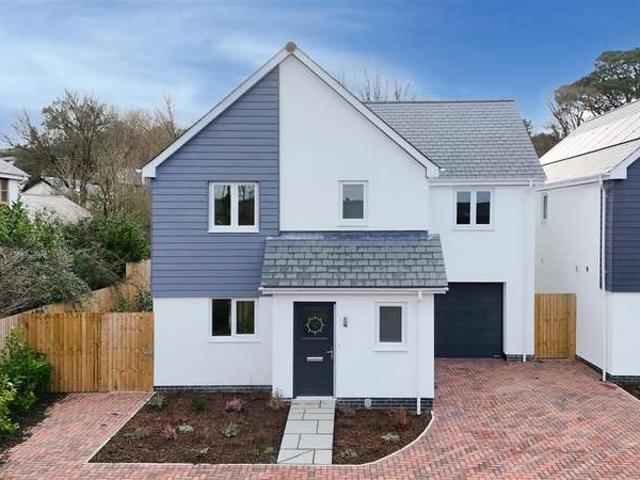 4 Bedroom Detached House
