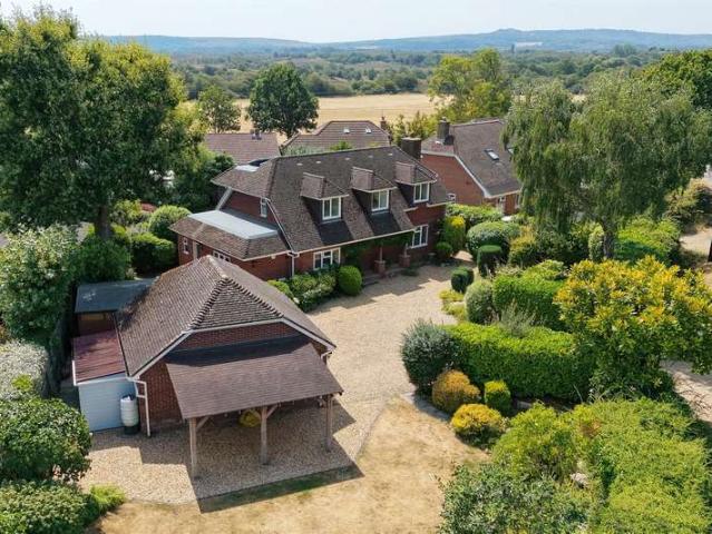 4 Bedroom Detached House