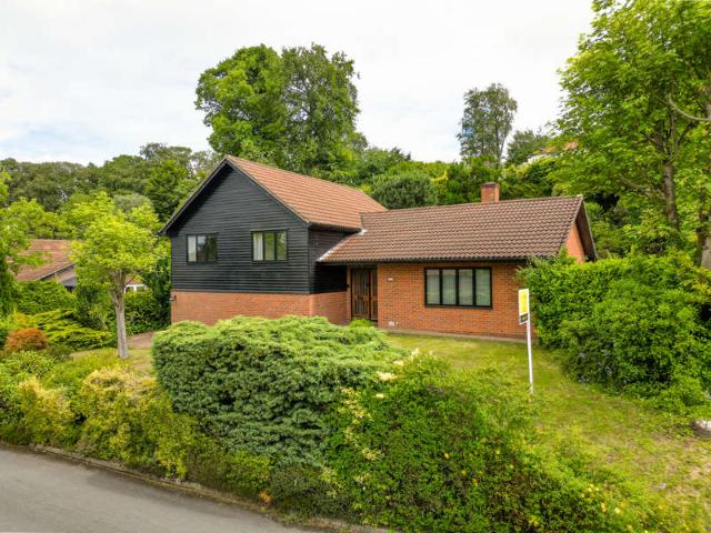 4 Bedroom Detached House