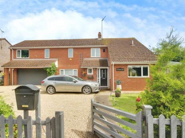 4 Bedroom Detached House