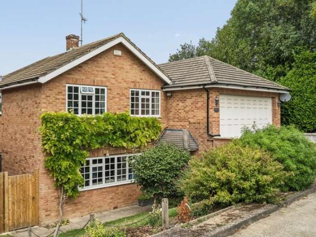 4 Bedroom Detached House