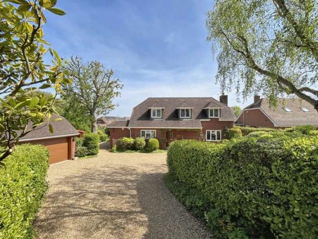 4 Bedroom Detached House