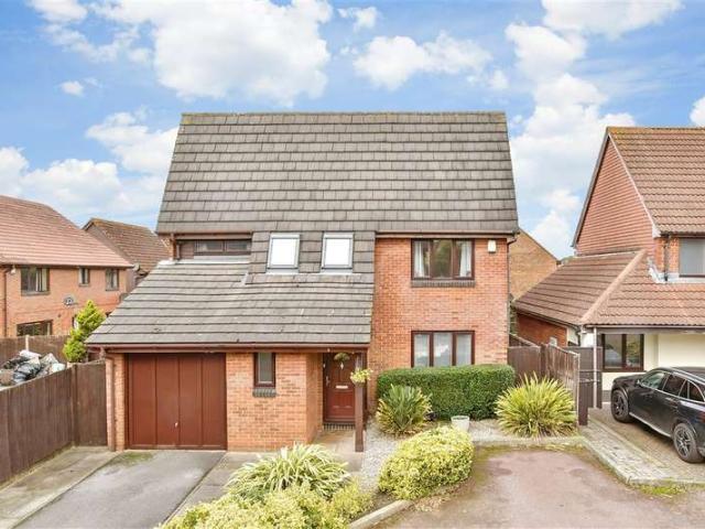 4 Bedroom Detached House