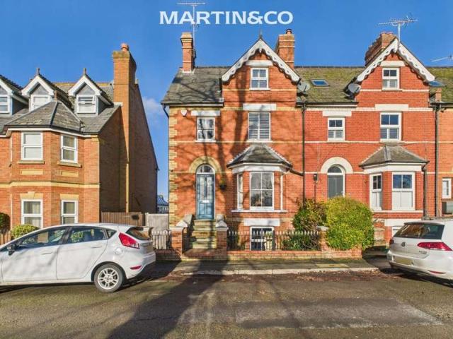4 Bedroom Detached House