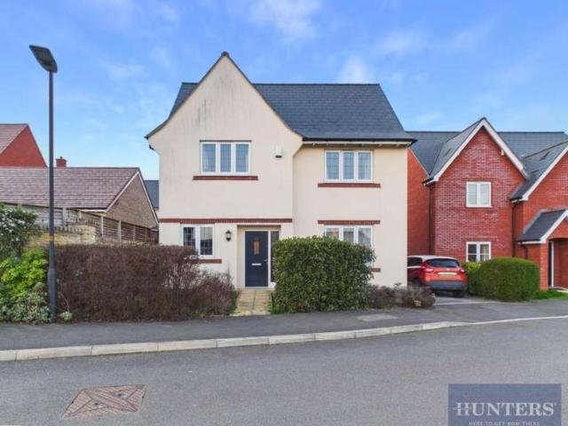4 Bedroom Detached House