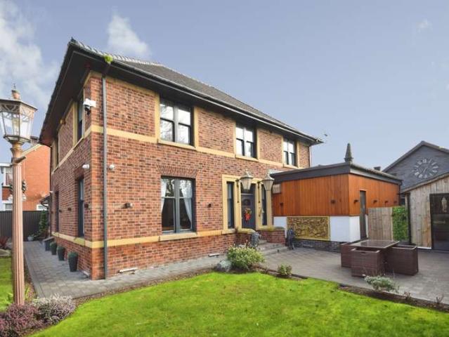 4 Bedroom Detached House