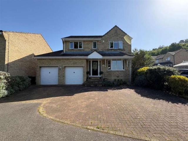 4 Bedroom Detached House