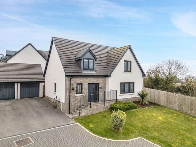 4 Bedroom Detached House