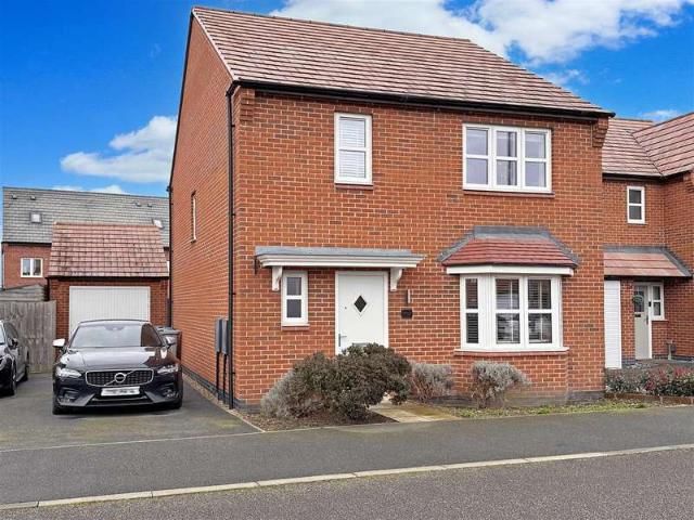 4 Bedroom Detached House