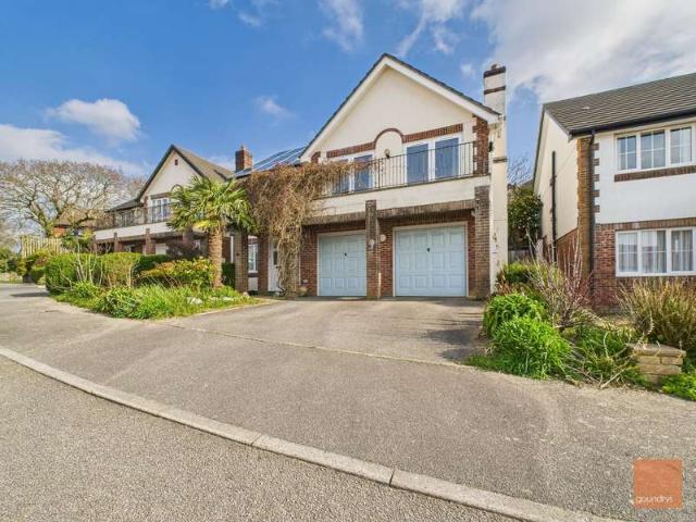 4 Bedroom Detached House