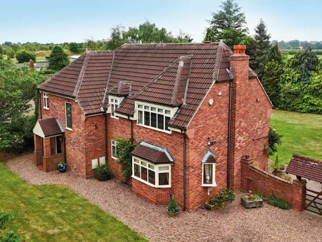 4 Bedroom Detached House