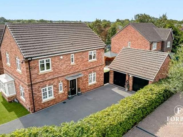 4 Bedroom Detached House