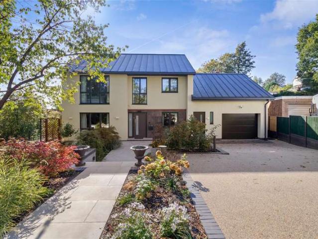 4 Bedroom Detached House