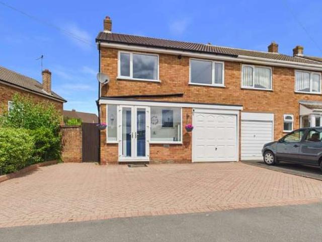 4 Bedroom Detached House