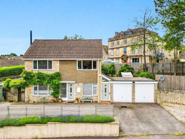 4 Bedroom Detached House