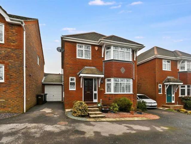 4 Bedroom Detached House