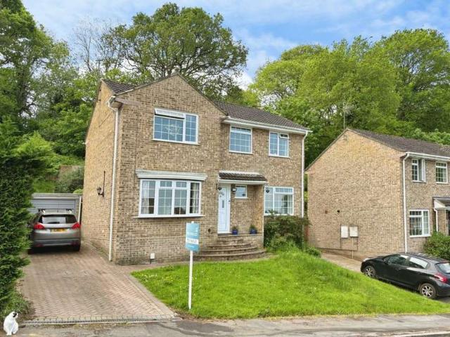 4 Bedroom Detached House