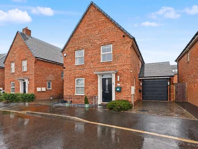 4 Bedroom Detached House