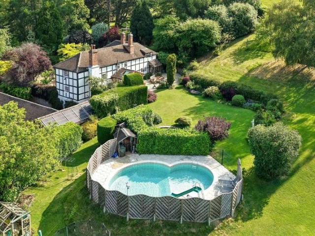 4 Bedroom Detached House