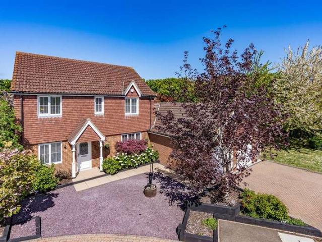 4 Bedroom Detached House