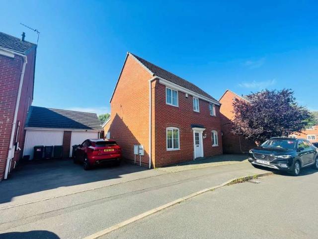 4 Bedroom Detached House