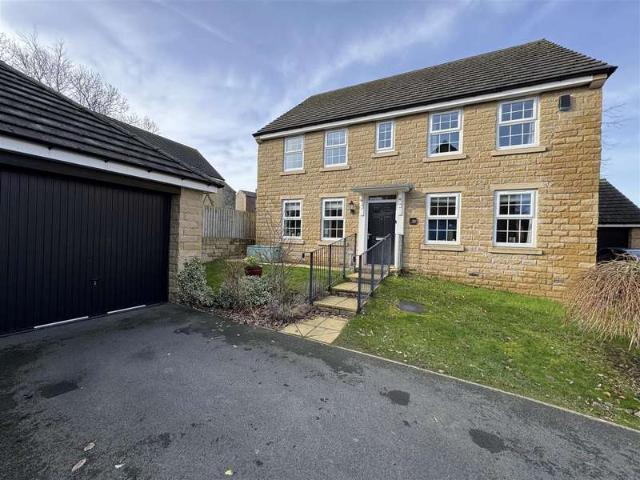 4 Bedroom Detached House