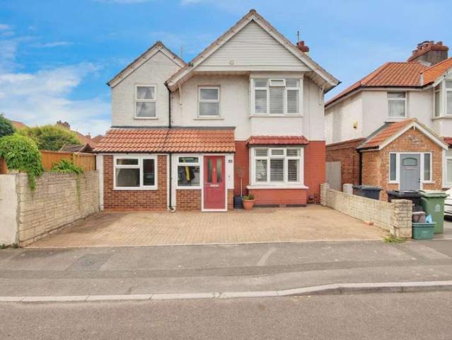 4 Bedroom Detached House