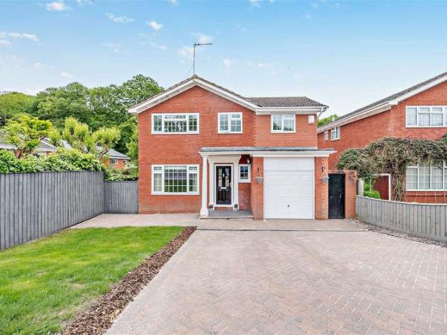 4 Bedroom Detached House