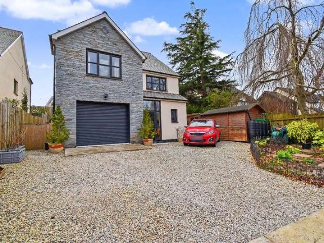 4 Bedroom Detached House