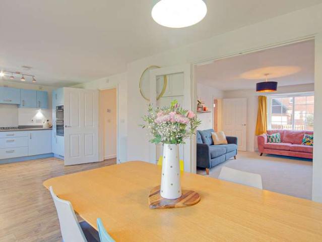 4 Bedroom Detached House