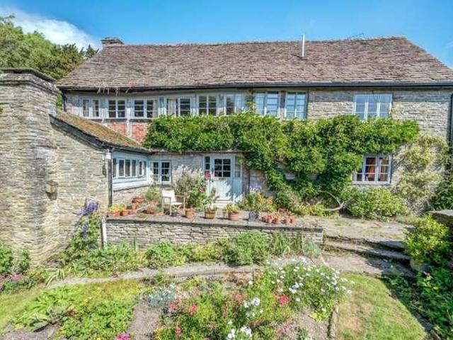 4 Bedroom Detached House