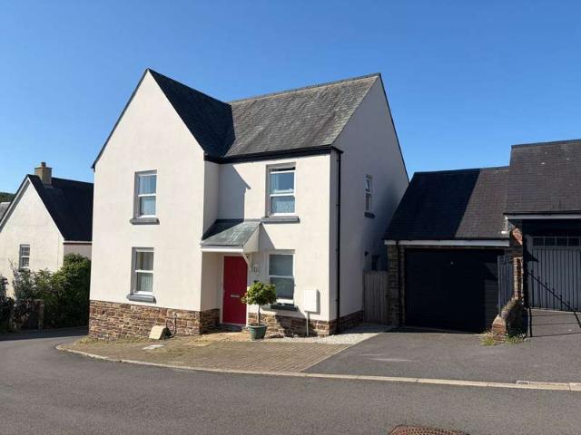 4 Bedroom Detached House