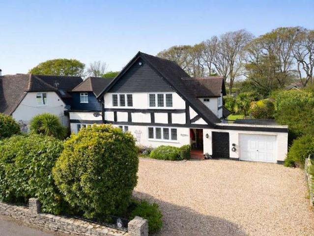 4 Bedroom Detached House