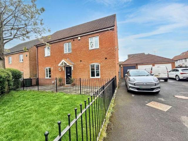 4 Bedroom Detached House