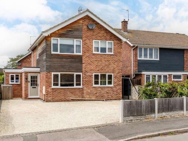 4 Bedroom Detached House