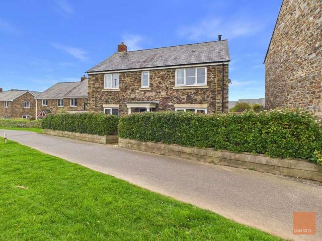 4 Bedroom Detached House