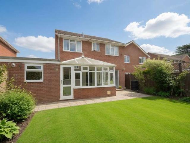4 Bedroom Detached House