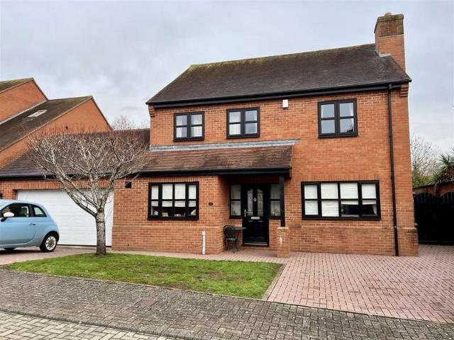 4 Bedroom Detached House