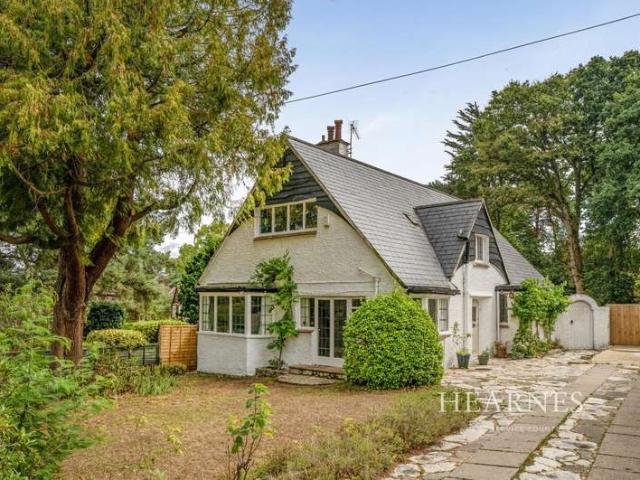 4 Bedroom Detached House