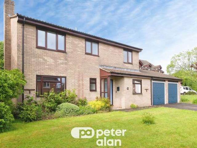 4 Bedroom Detached House