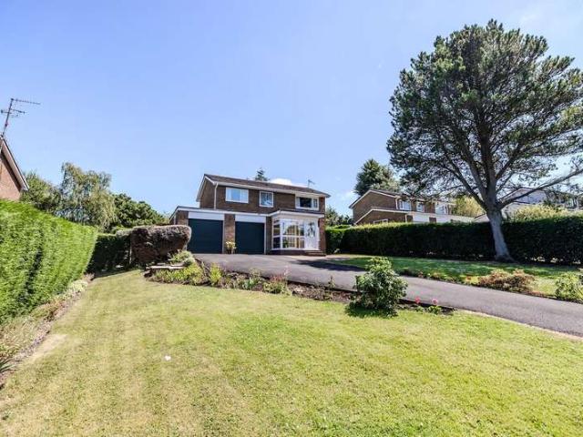 4 Bedroom Detached House