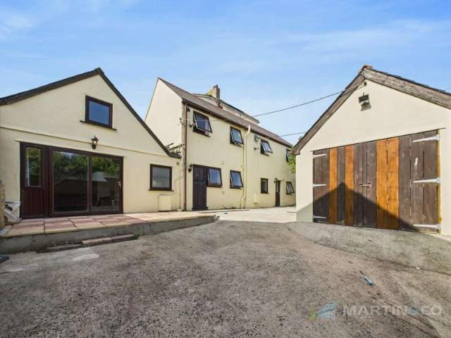 4 Bedroom Detached House